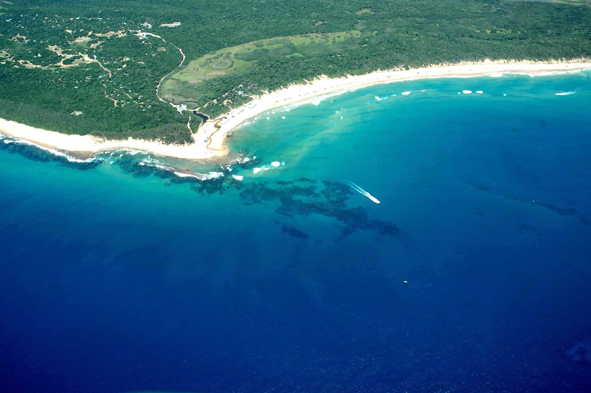 Diving in Sodwana Bay: Explore Now! 🌊